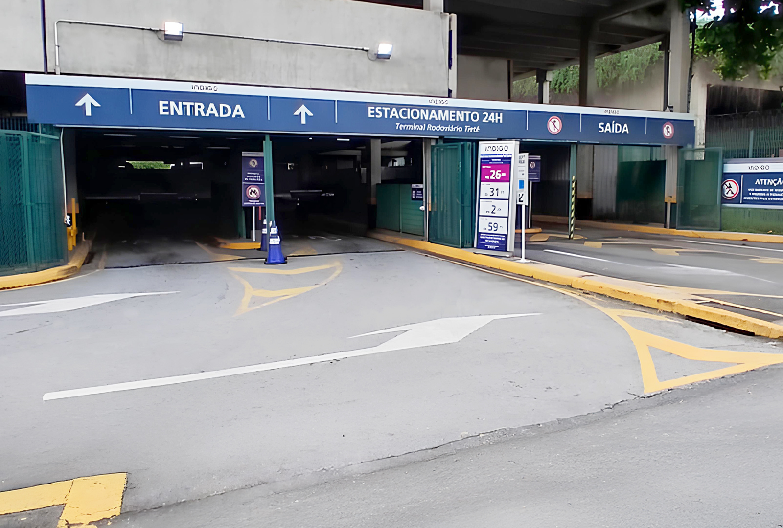 Estacionamento do terminal rodoviário Tiete